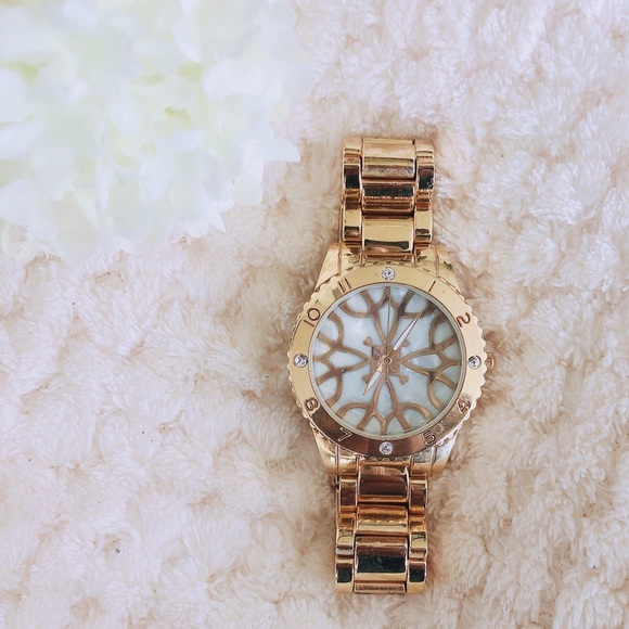 Avon | Accessories | Avon Signature Collection Gold Watch Womens | Poshmark